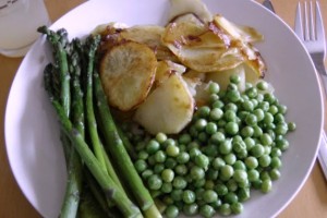 How to Grow Early Peas in an Unheated Greenhouse - Northern Homestead