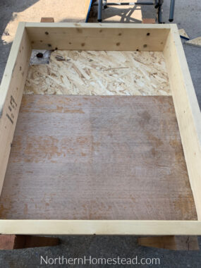 Simple DIY Solar Food Dehydrator - Northern Homestead